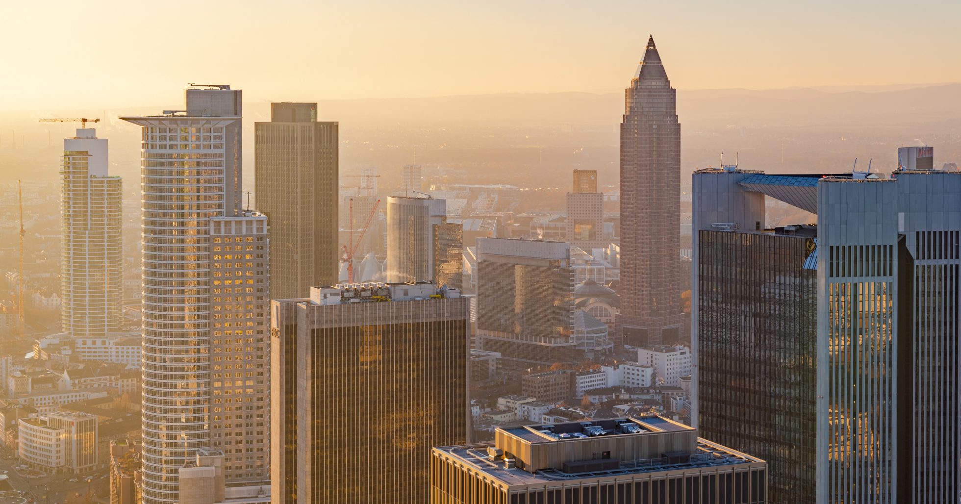 Adapting to economic trends in real estate | UBS Global