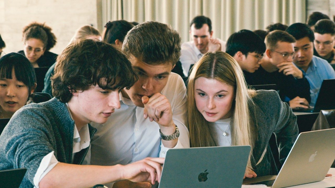 Inter-University Case Competition | UBS Global